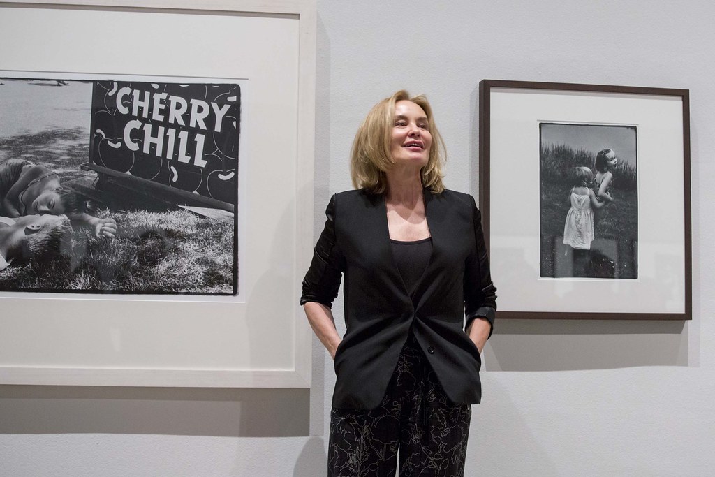 5 Celebrities Who Chose Small-Town Lives - Vinyl and Velvet